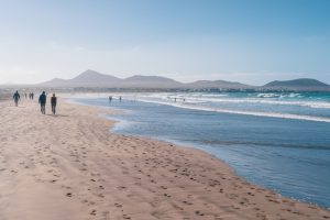 Playa Honda Lanzarote | 🏖 Tu Guía de Viaje